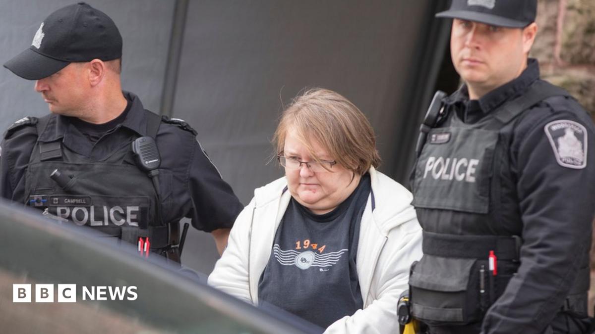 Canadian nurse charged with eight murders - BBC News