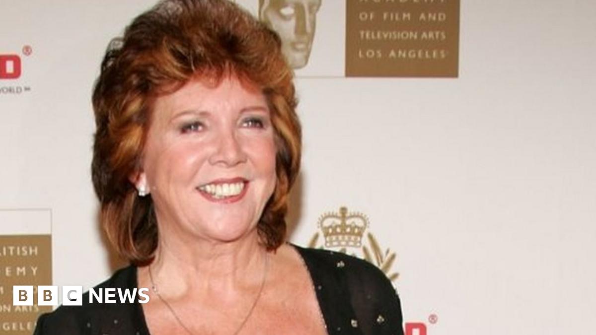 Cilla lands number one album day after funeral - BBC News