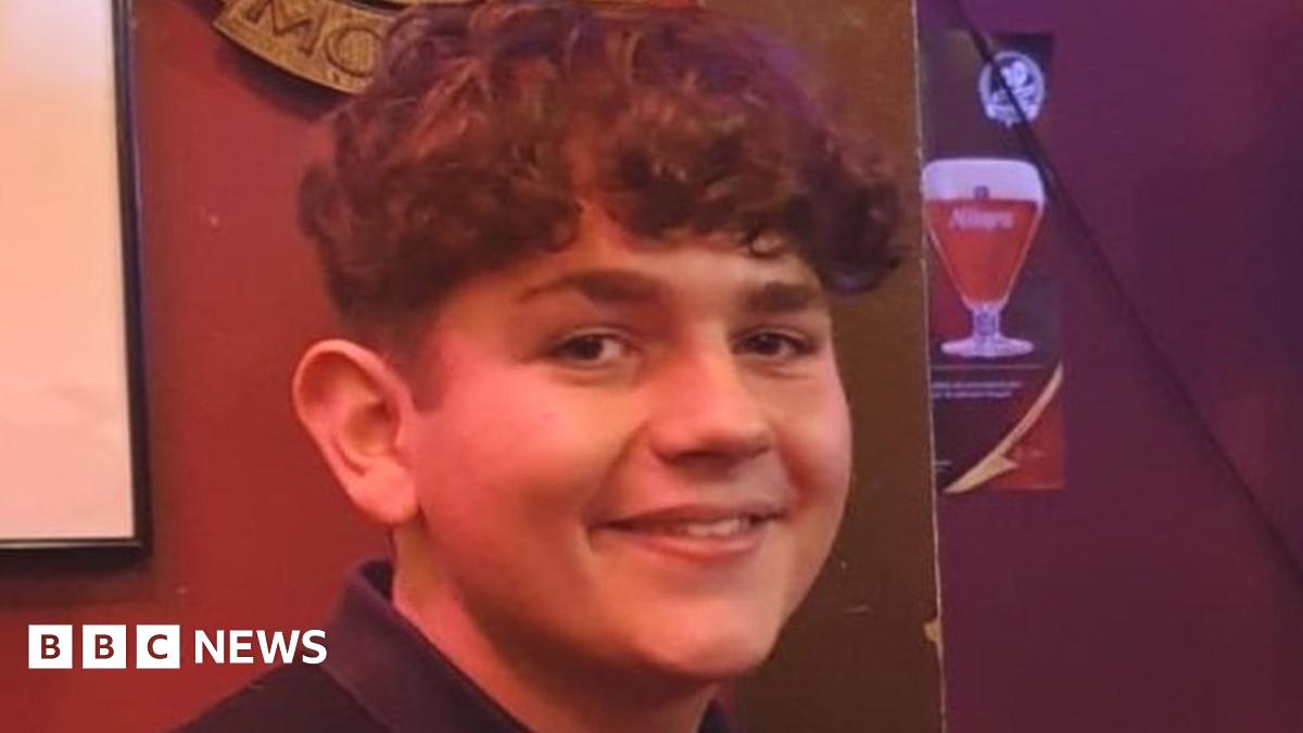 Alex Rodda death: Dad's tribute to 'perfect and beautiful' son - BBC News