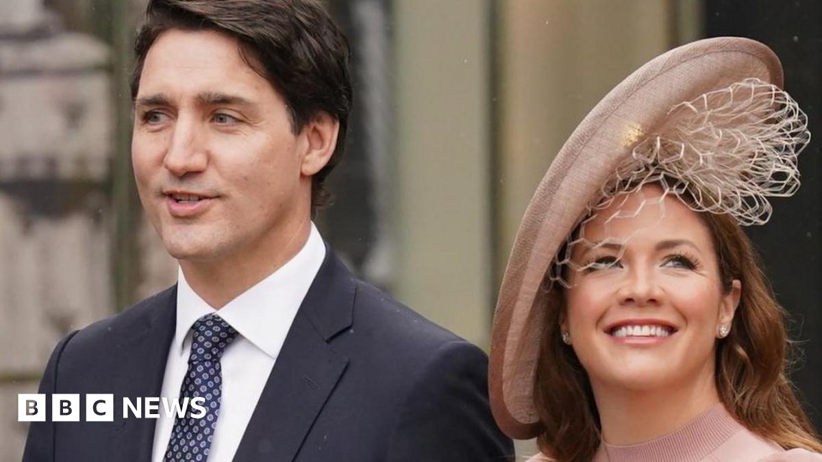 Canada PM Justin Trudeau and wife Sophie separate - BBC News