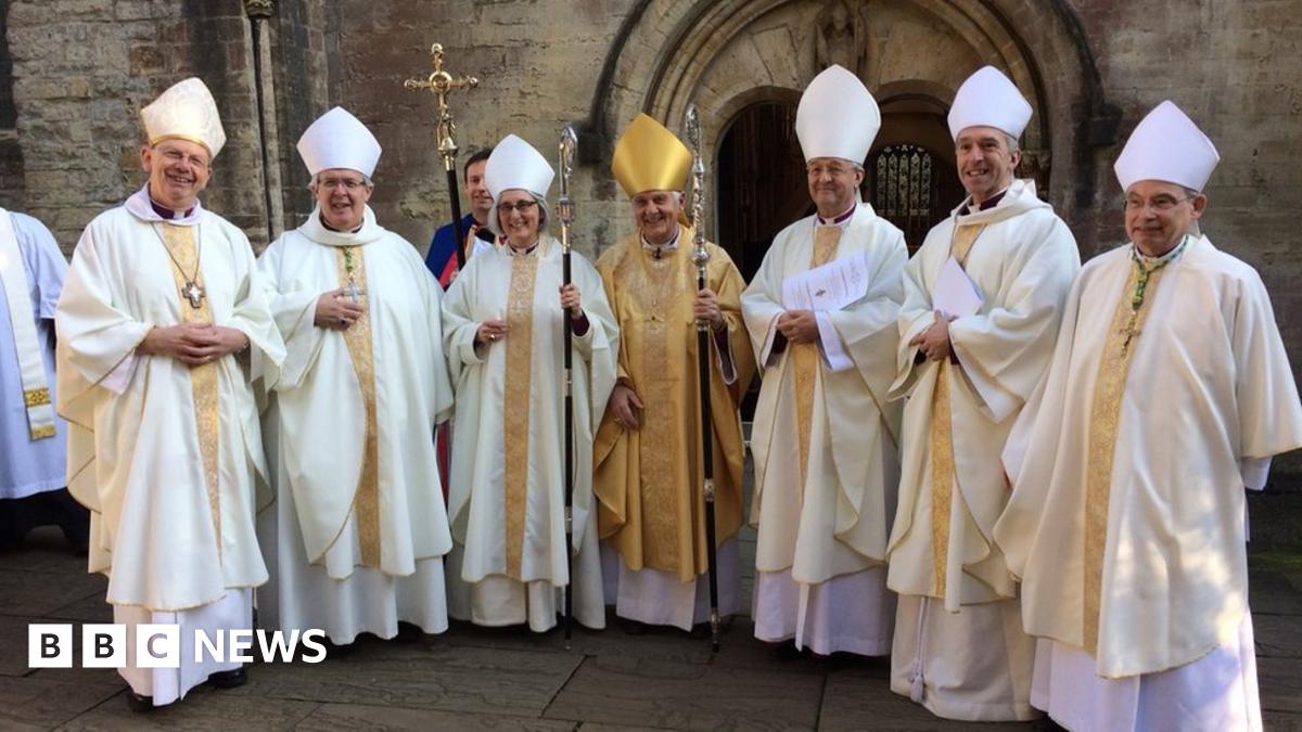 Church in Wales' first woman bishop consecrated - BBC News