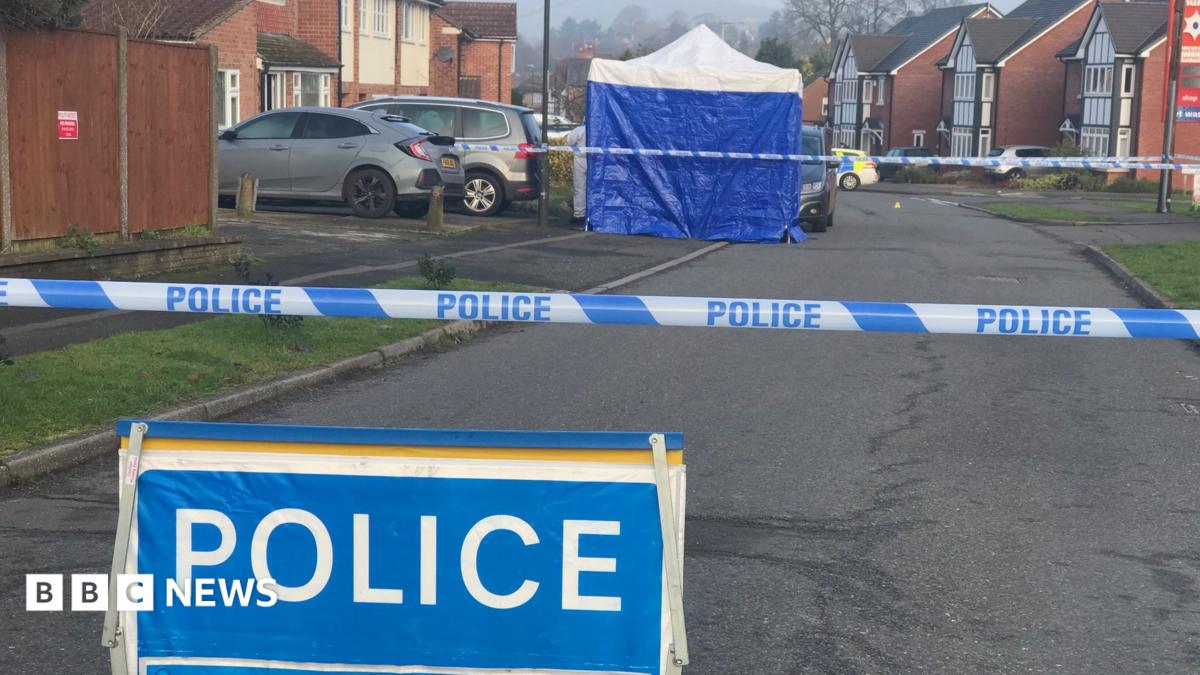 Duffield murder probe: Man and woman found dead at house - BBC News