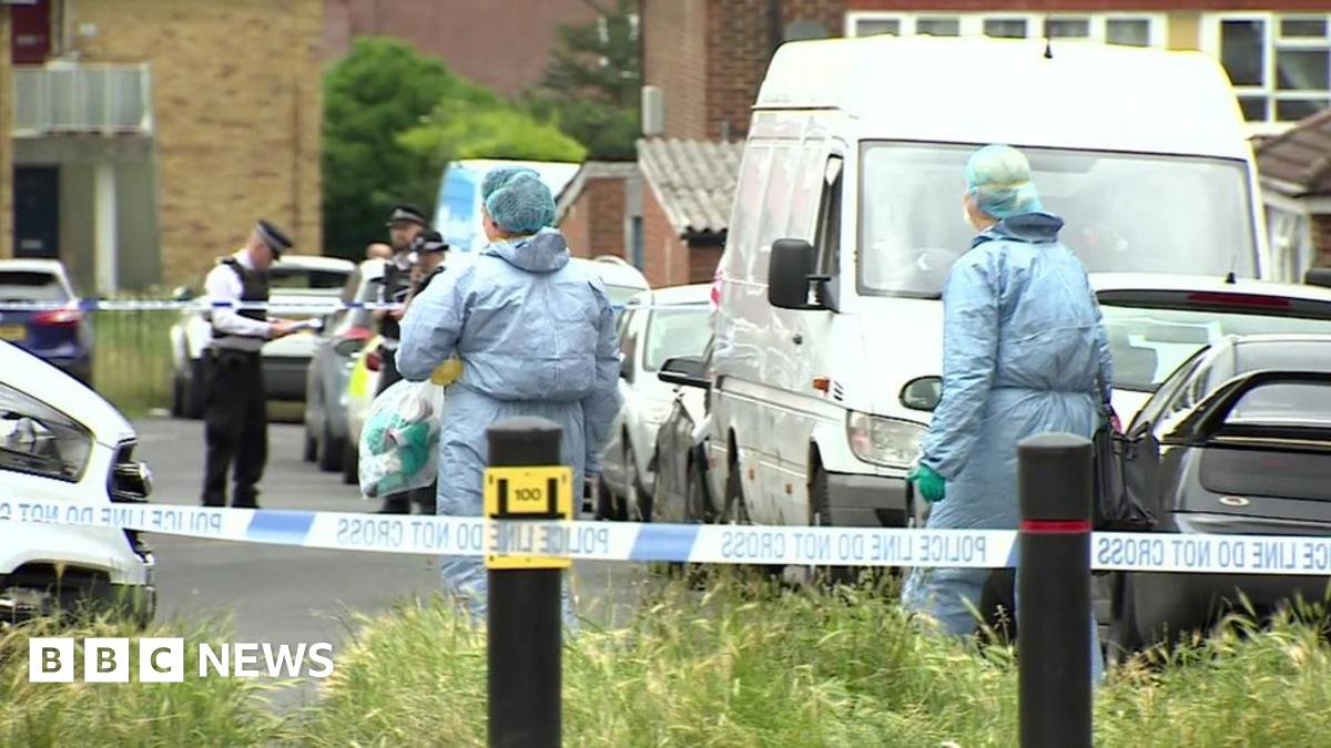 Knife Crime Prevention Orders piloted to stop stabbings - BBC News