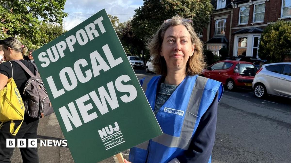 Northamptonshire journalists strike in pay dispute - BBC News