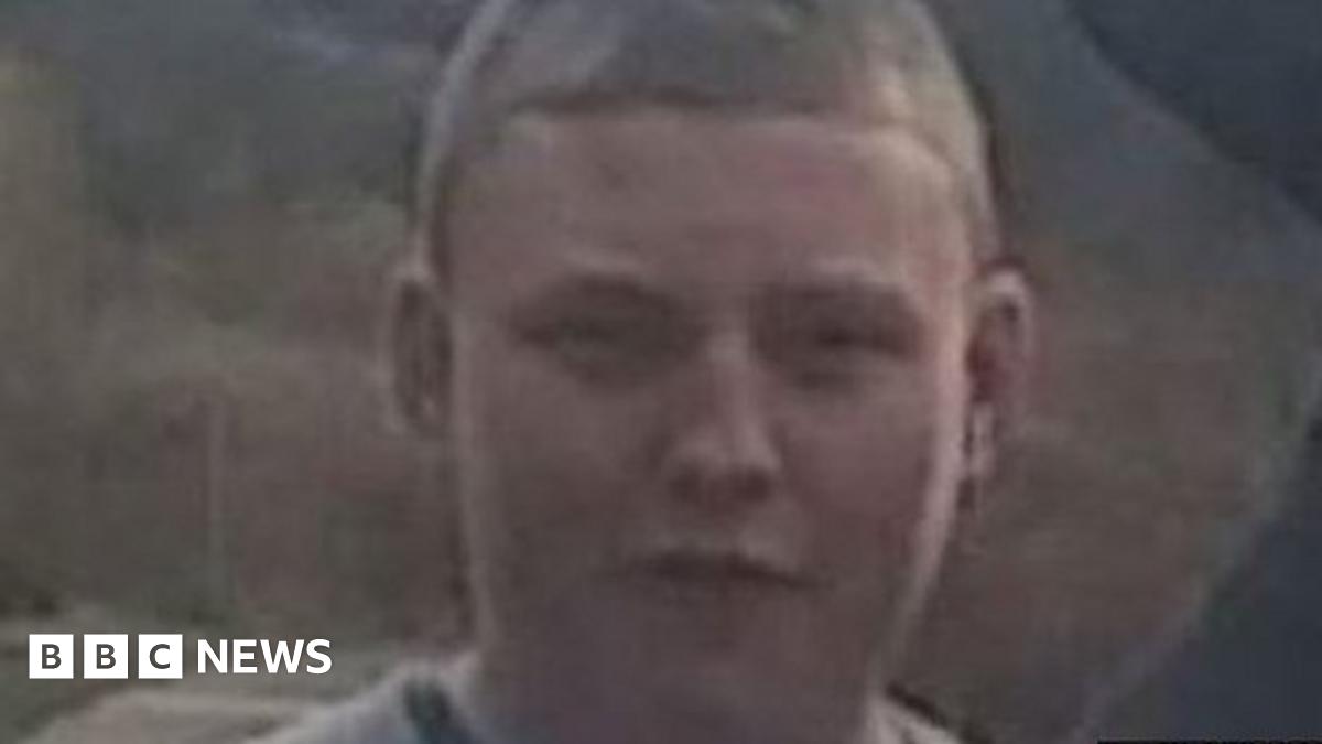Man charged over death of teenager in West Bromwich crash - BBC News