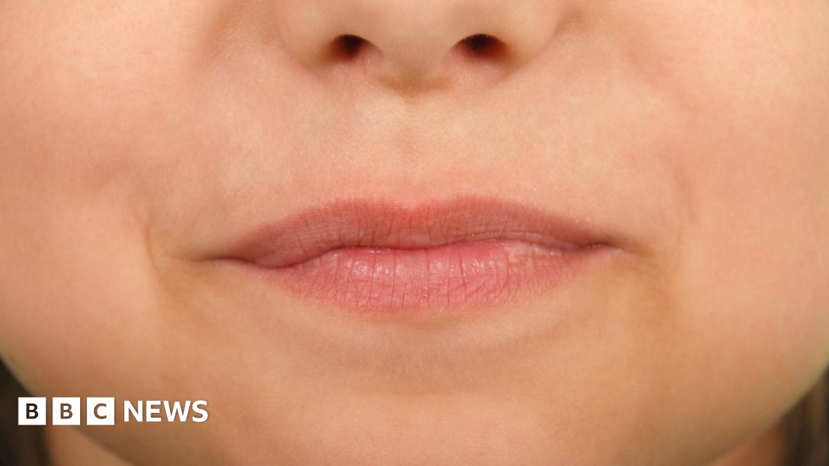 AI that lip-reads 'better than humans' - BBC News