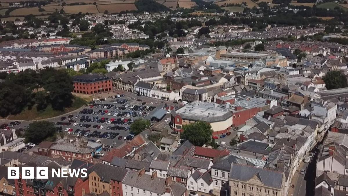 'Early stages' plans for north Devon justice hub - BBC News