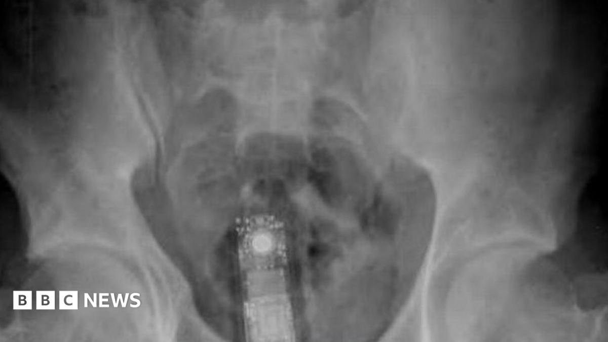 HMP Manchester inmate smuggled phone up backside - BBC News