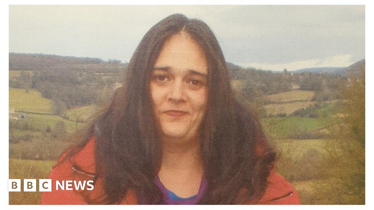 Stroud: Family pay tribute to 'funny and kind' woman found dead - BBC News
