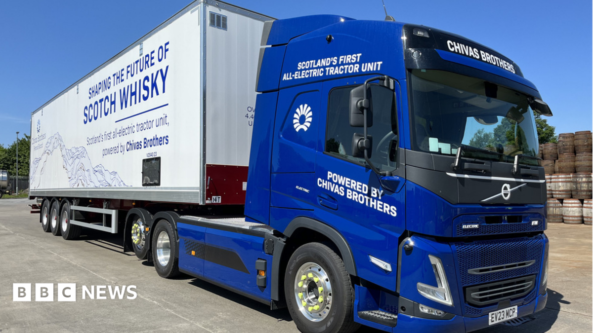 Scotland's first electric HGV starts making trips - BBC News