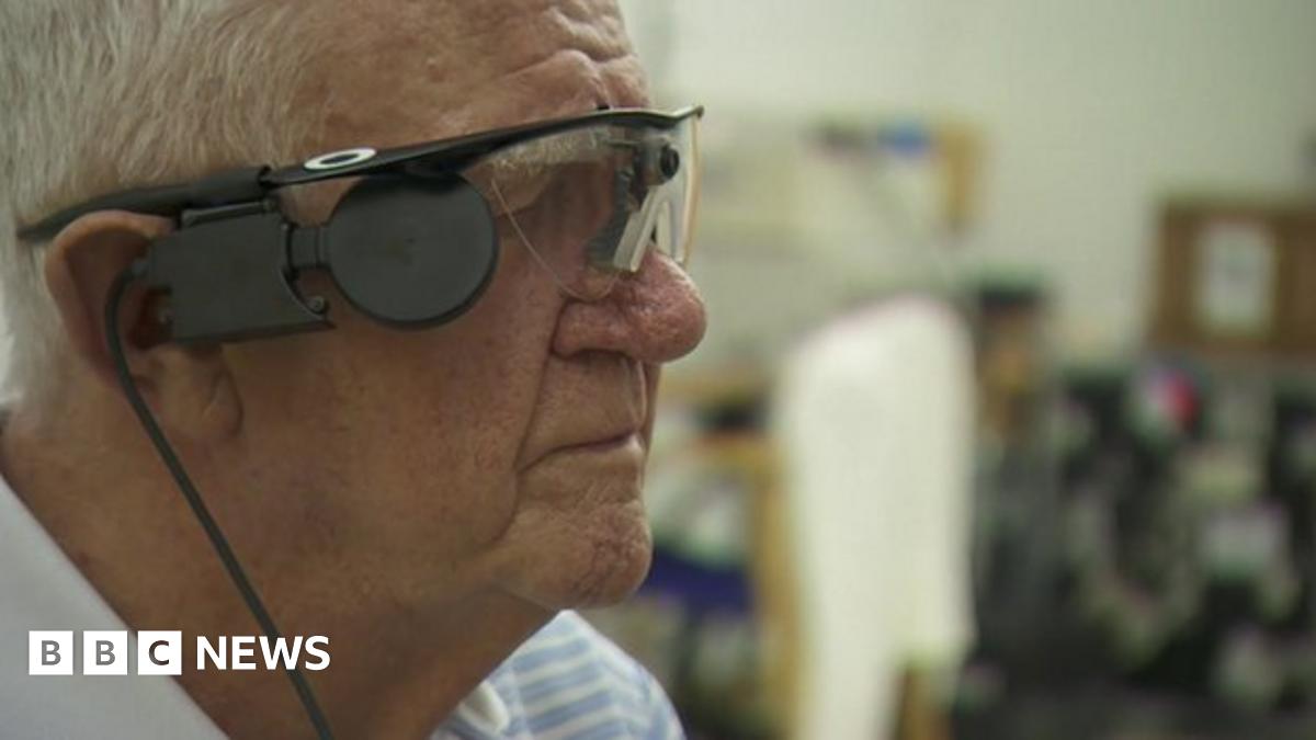 world first bionic eye