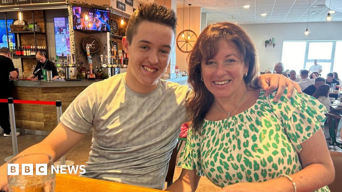 Rhodes fires: Locals step in to help tourists as rescue flights are due ...