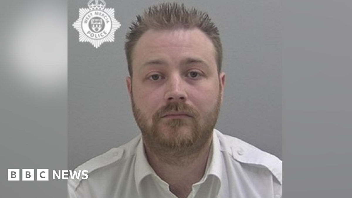 Ex-HMP Hewell officer at centre of drug smuggling ring - BBC News