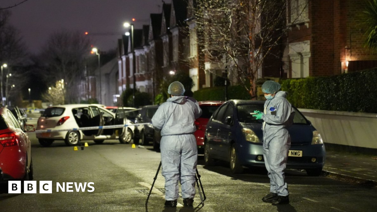 Everything we know about the search for the Clapham attacker - BBC News