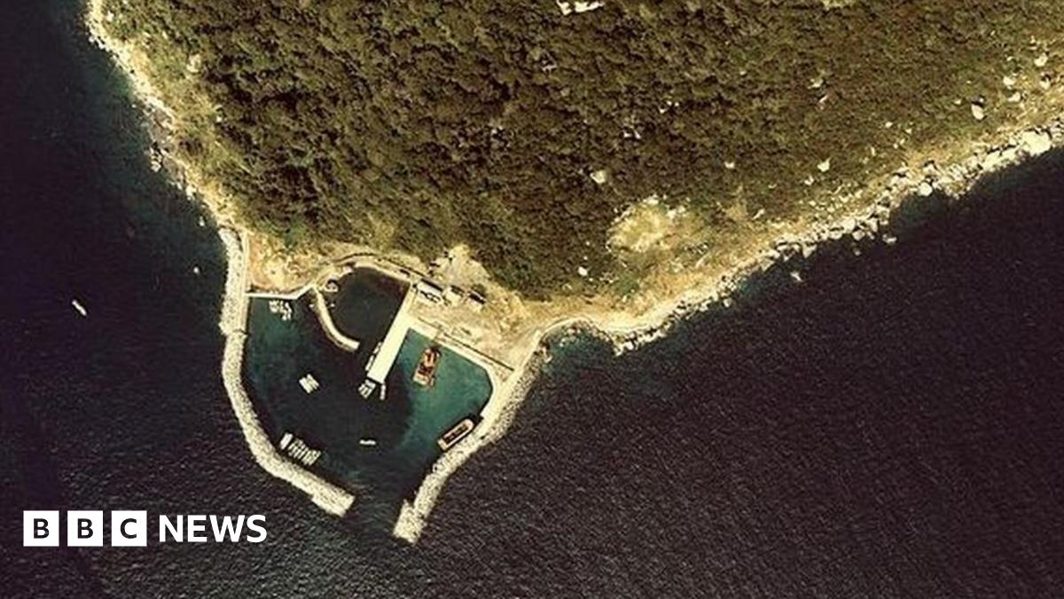 Men-only island set for UNESCO World Heritage status - BBC News