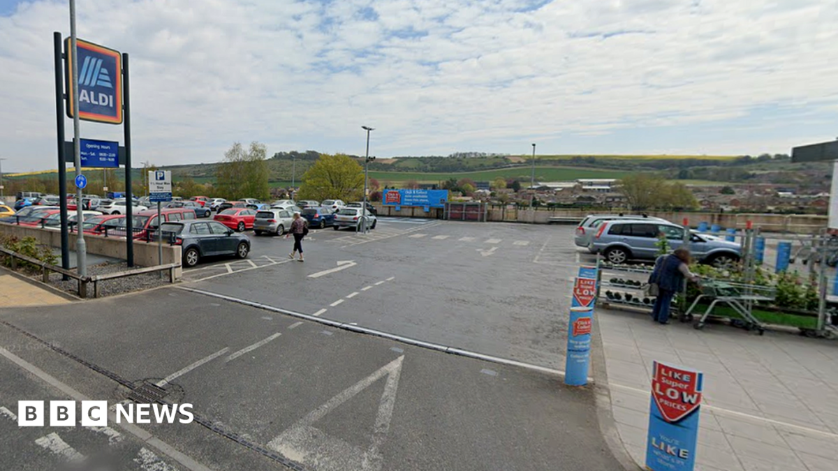 Pedestrian hit by car in Salisbury Aldi car park - BBC News