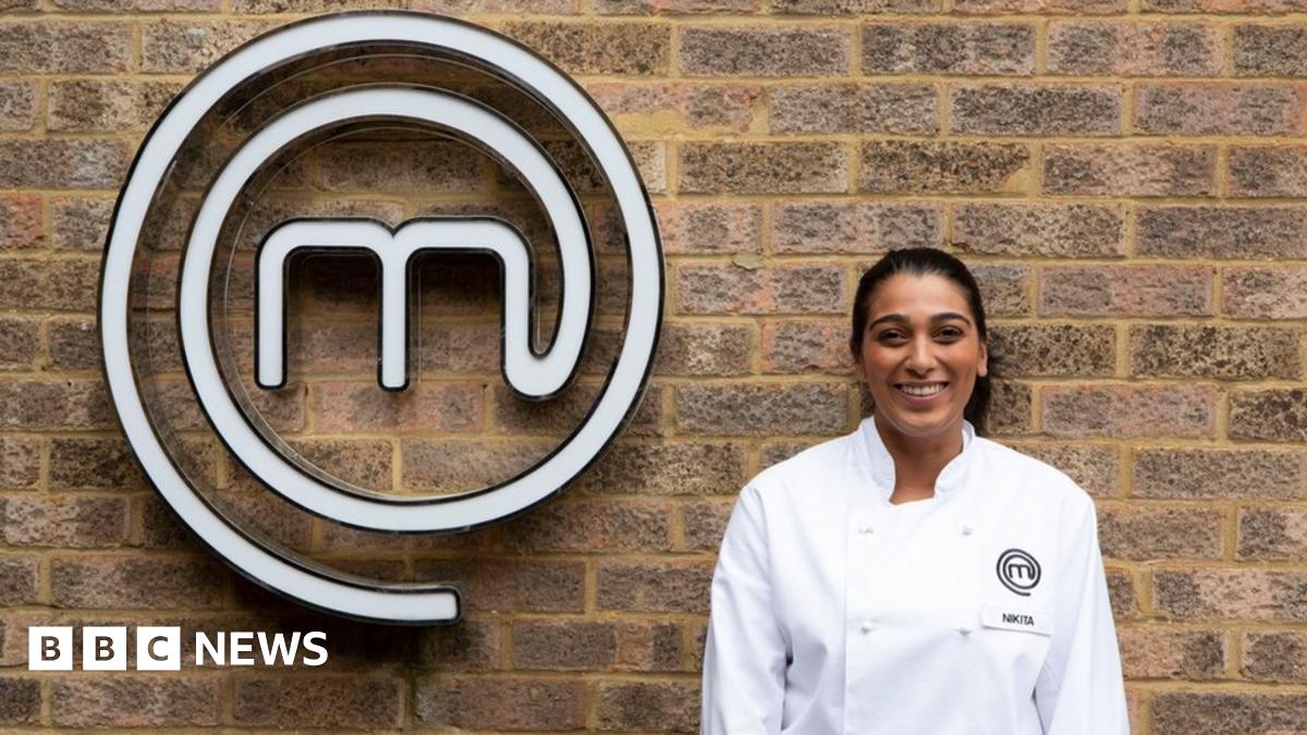 MasterChef: The Professionals winner's mum cooks Christmas lunch - BBC News