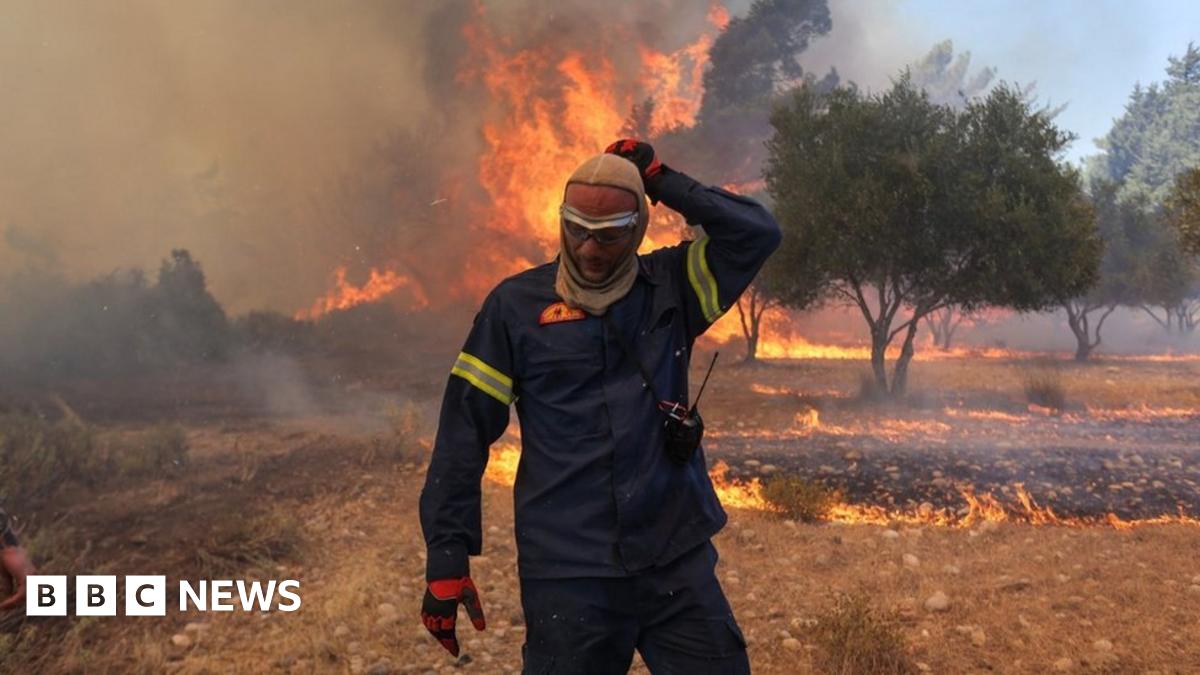 Rhodes fires: Brits escape Greek fires as travel advice updated - BBC News