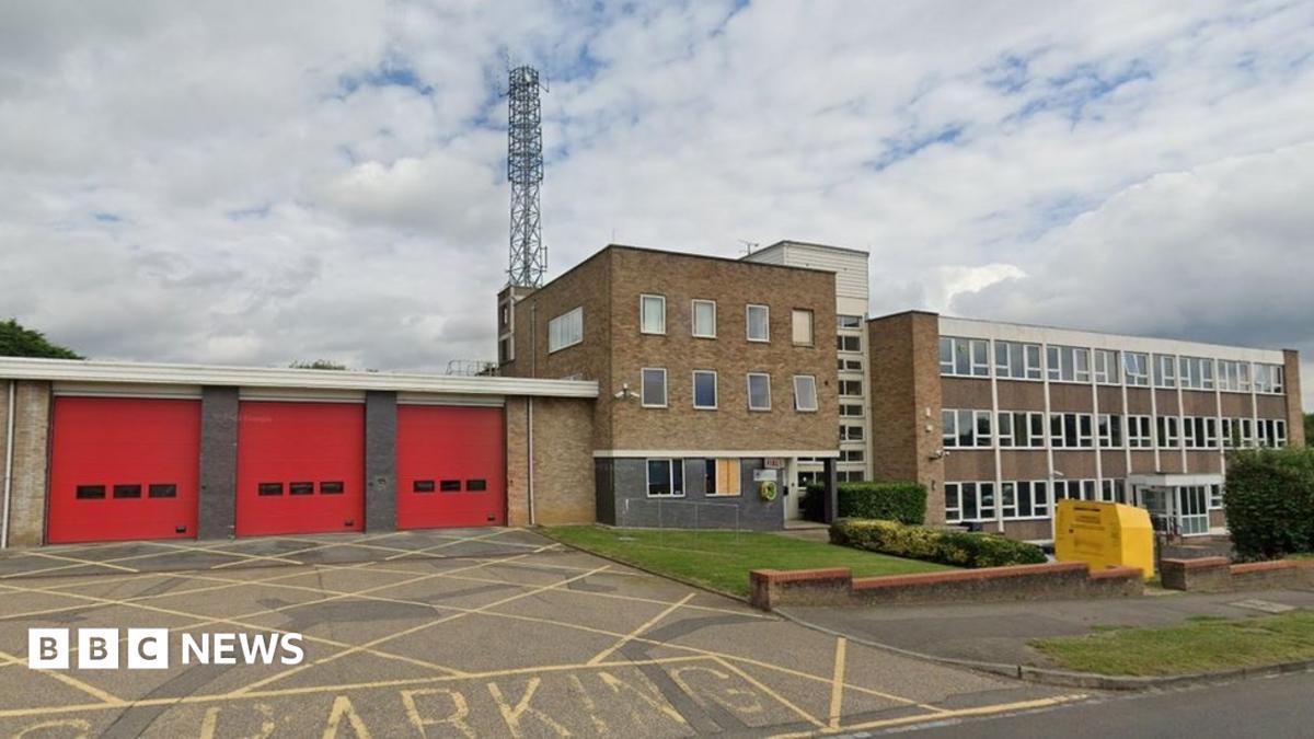 Reading fire headquarters could be replaced with 54 homes - BBC News