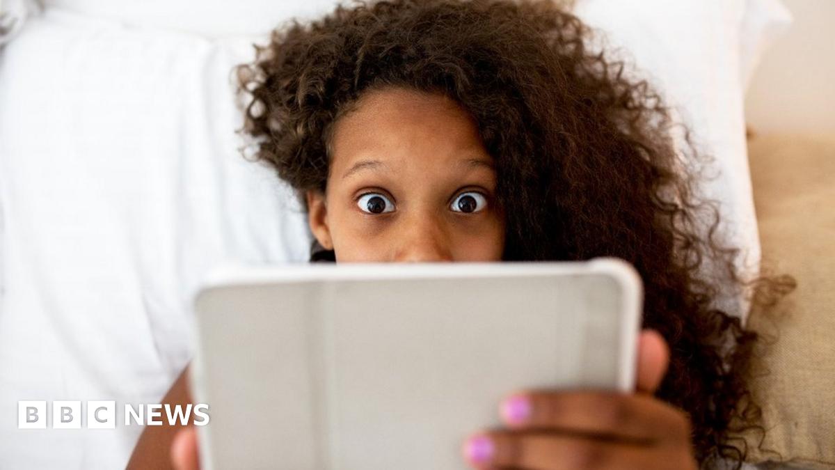 Why 4chan is 'struggling to survive' - BBC News