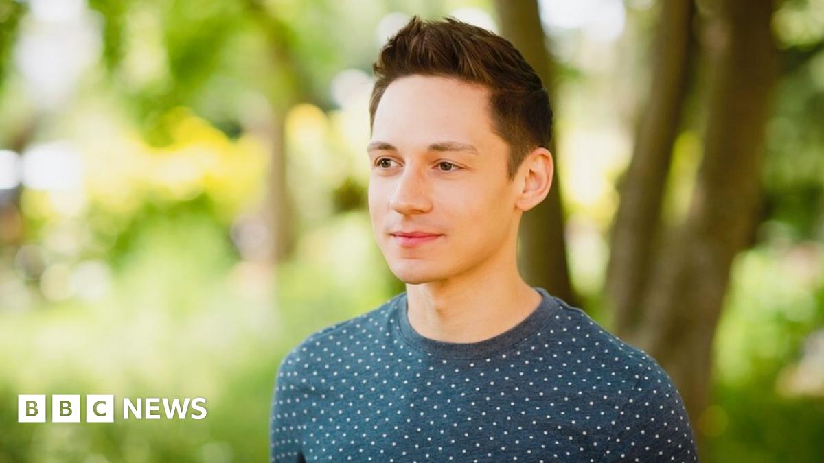 Eating disorder hospital cases up 84% in five years in England - BBC News