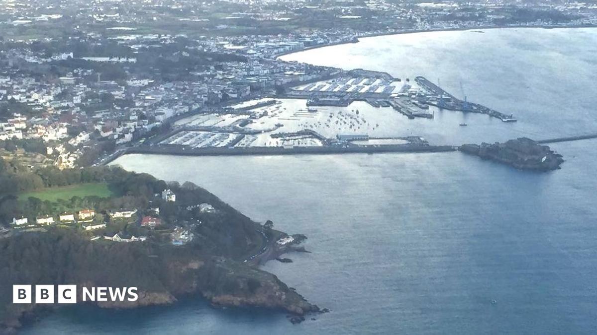 Guernsey States to buy ferry amid travel concerns - BBC News