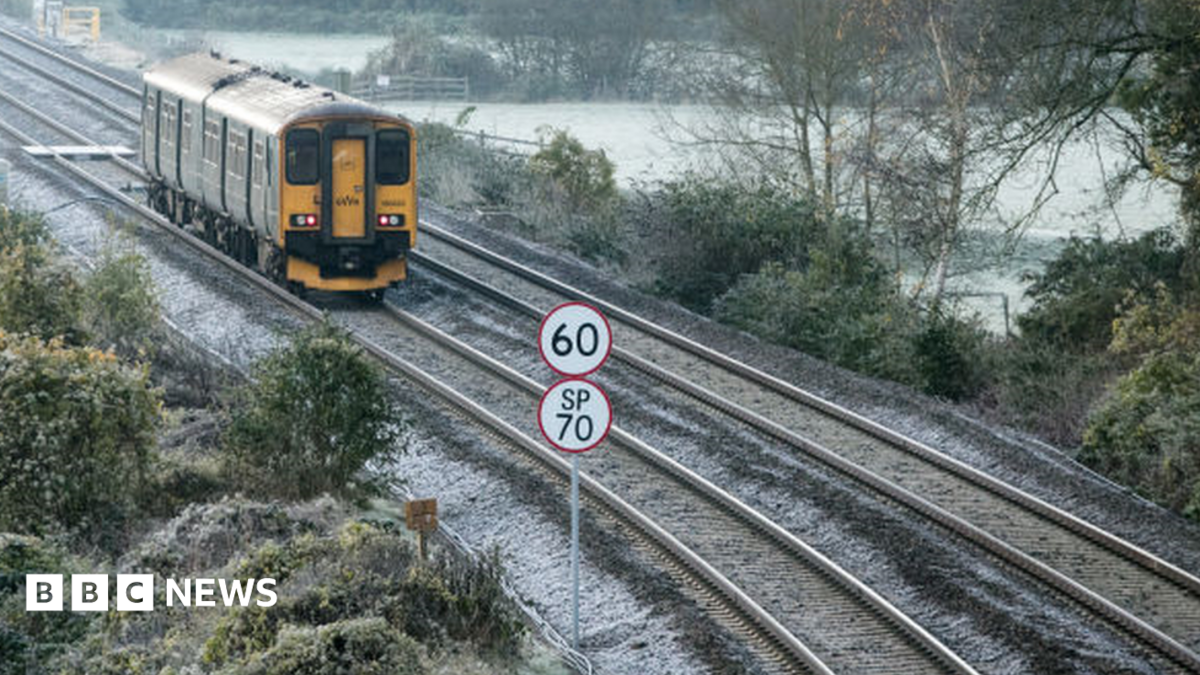 British Rail could be revived under Labour - BBC News