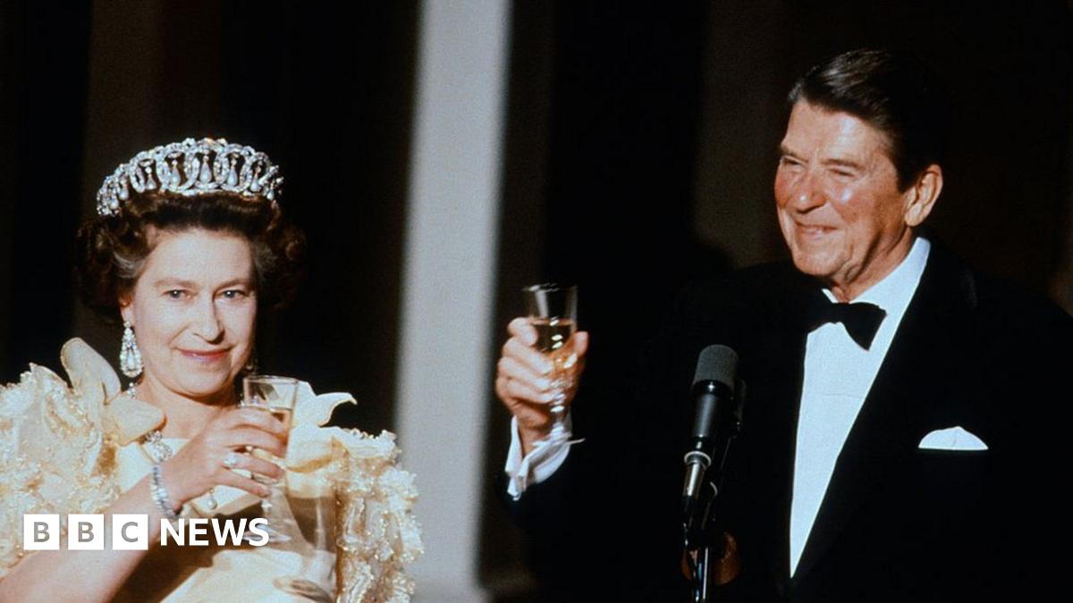 FBI reveals 1980s plot to kill Queen Elizabeth II - BBC News