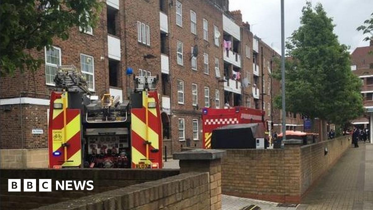 Man arrested over fatal Hackney flat explosion - BBC News