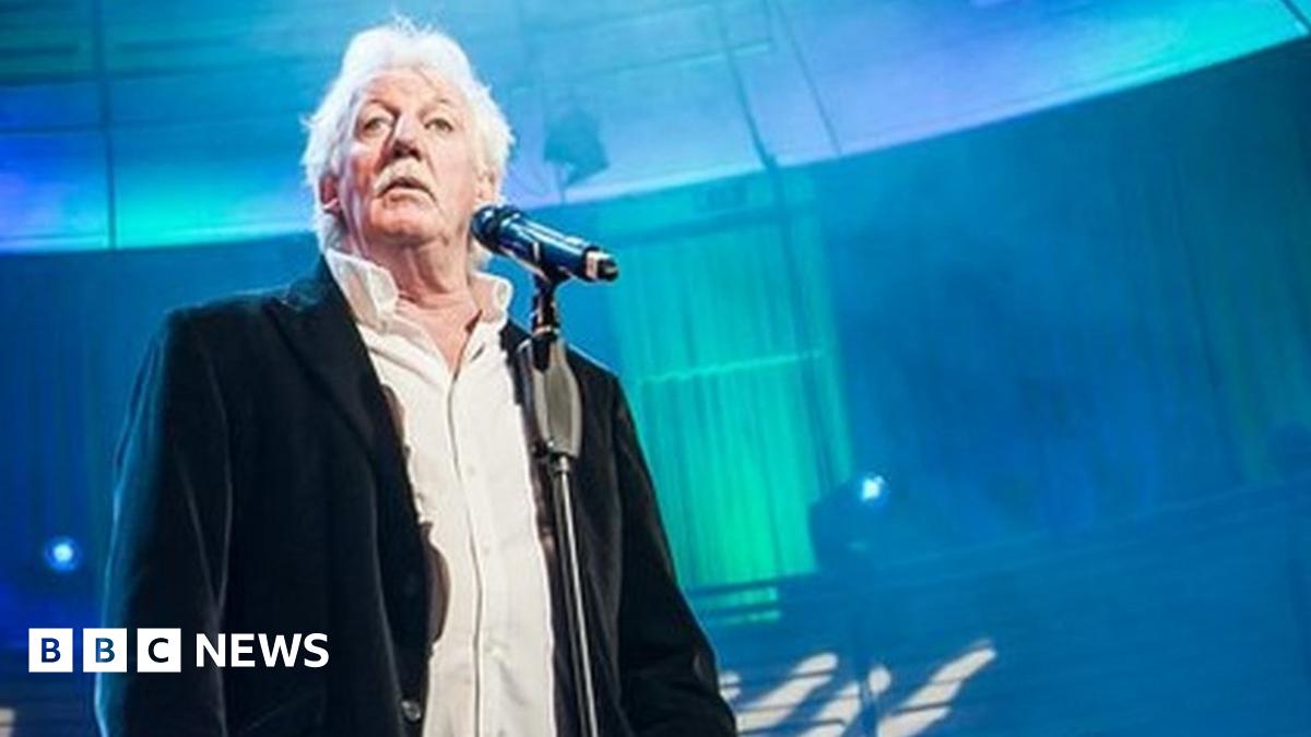 Geordie comedian Brendan Healy dies of cancer aged 59 - BBC News