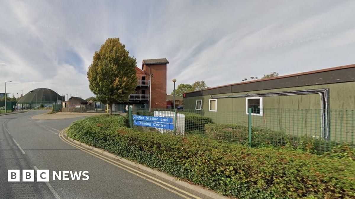 New Reading training facility proposed for firefighters - BBC News