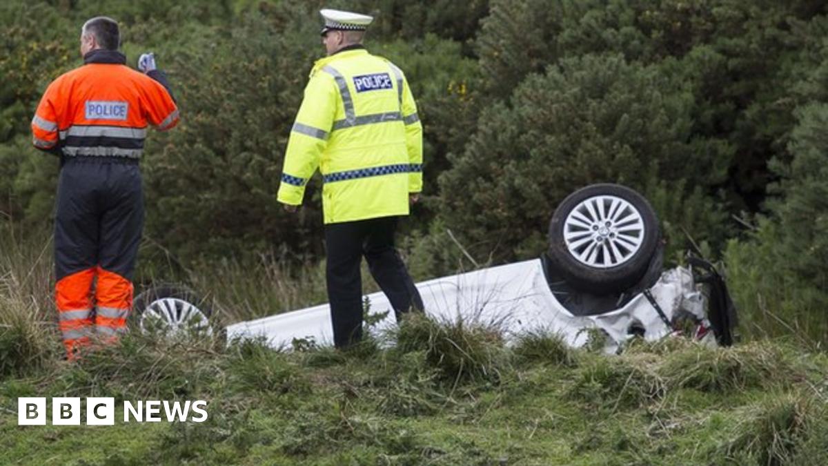Lesleyann Smith named as driver killed in 200ft A92 plunge - BBC News