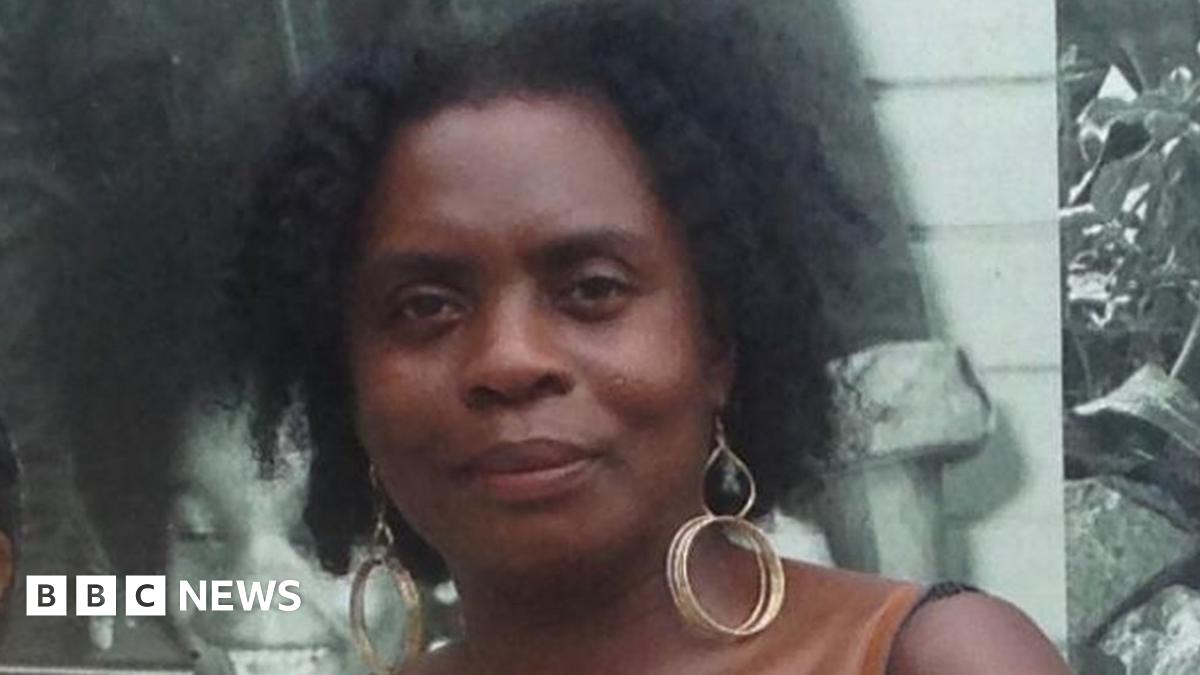 Jennifer Townsend: Appeal over woman, 63, missing for six weeks - BBC News