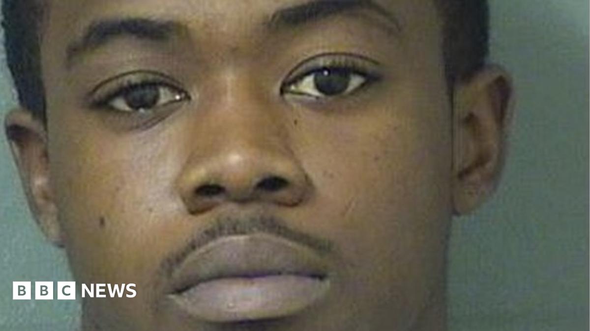 Florida juror jailed for oversleeping and missing trial - BBC News