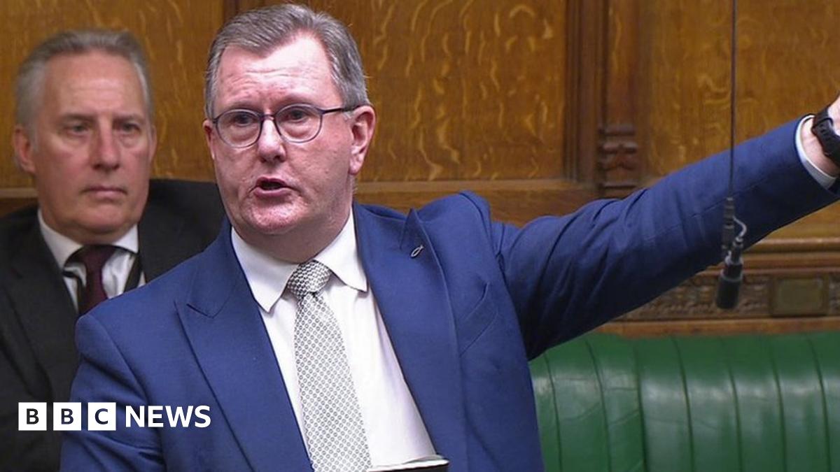 DUP executive members invited to meeting with leader - BBC News