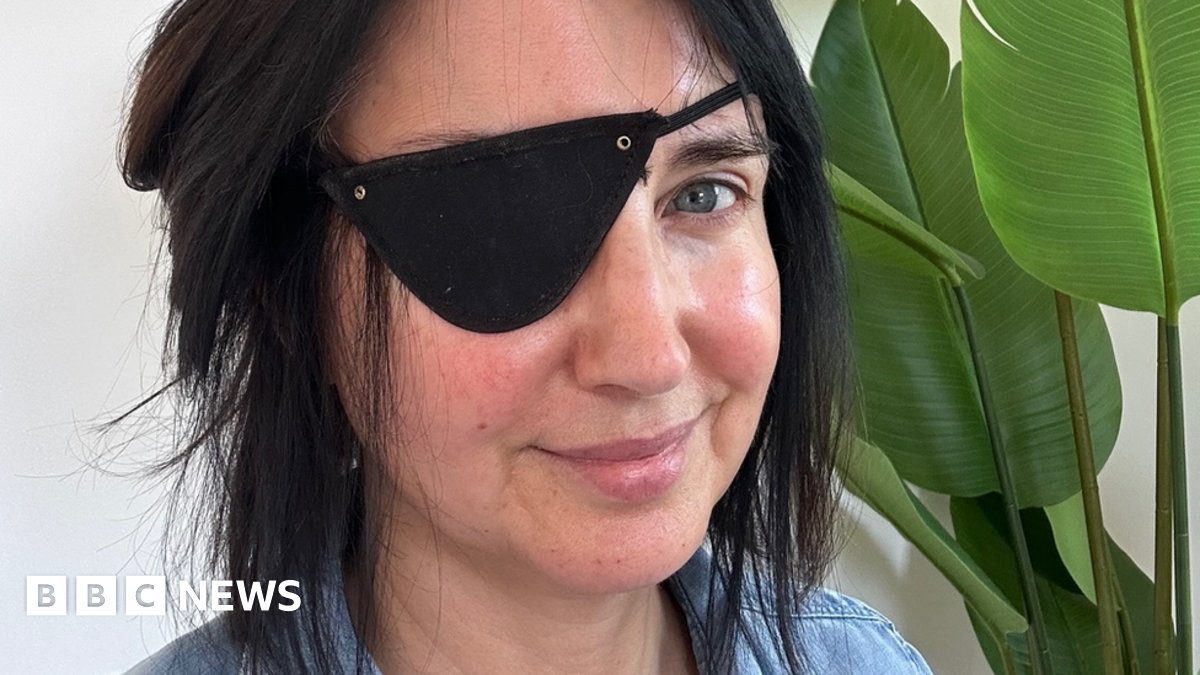 BBC Wales presenter Lucy Owen's eyesight saved by routine test - BBC News