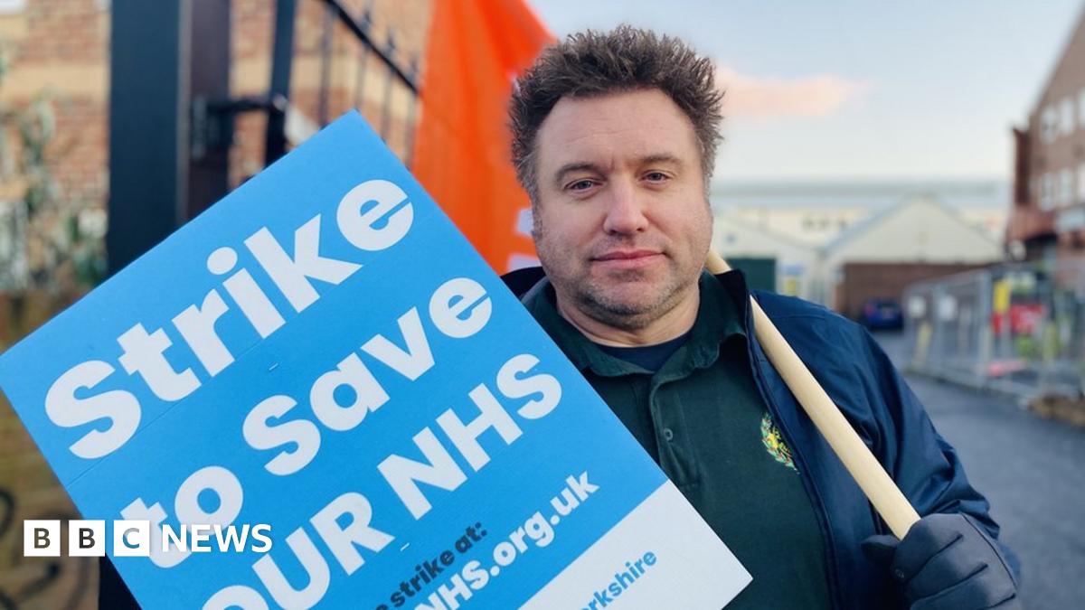 North East Ambulance strike: Only 'acute' emergencies covered - BBC News