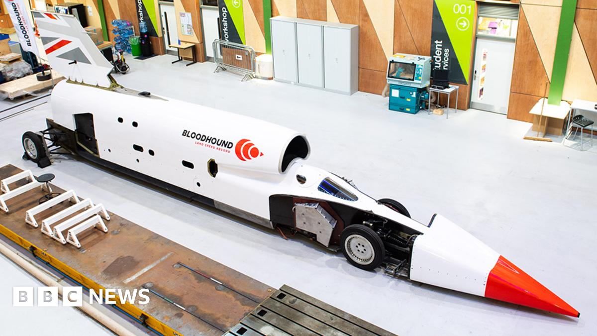 Bloodhound supersonic car to run at high speed in October - BBC News