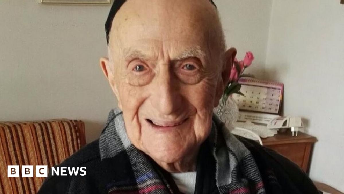 Auschwitz survivor is world's oldest man - Guinness World Records - BBC ...