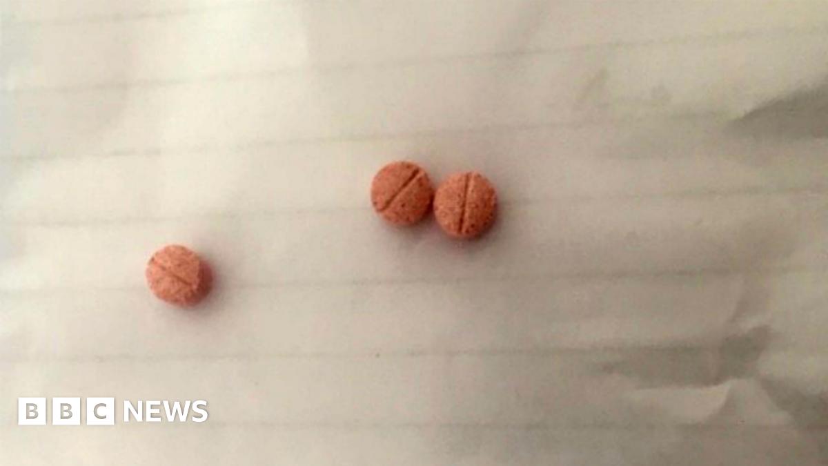 Image of mystery 'pink pill' released - BBC News