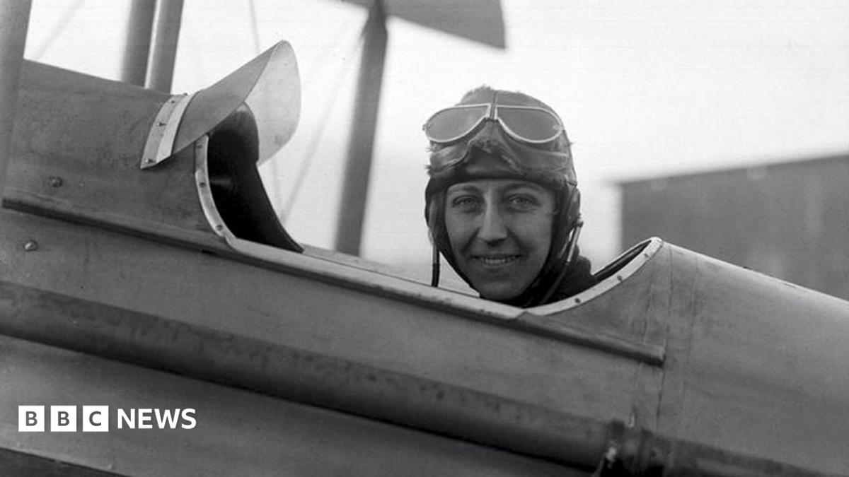 Model moths mark Hull aviator Amy Johnson's death - BBC News