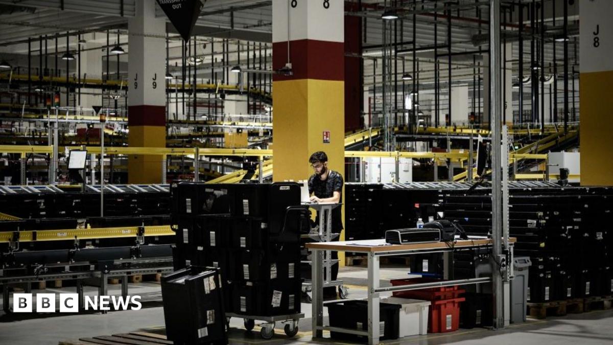 Coronavirus: Amazon shuts French warehouses after court ruling - BBC News