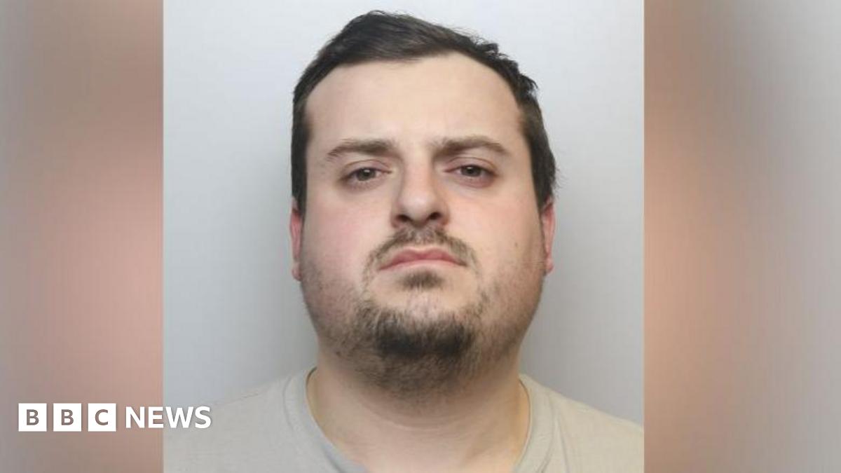 Huddersfield paedophile Thomas Martin jailed for eight years - BBC News