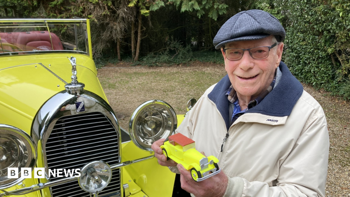 Man, 94, finds father's beloved classic car on auction site - BBC News