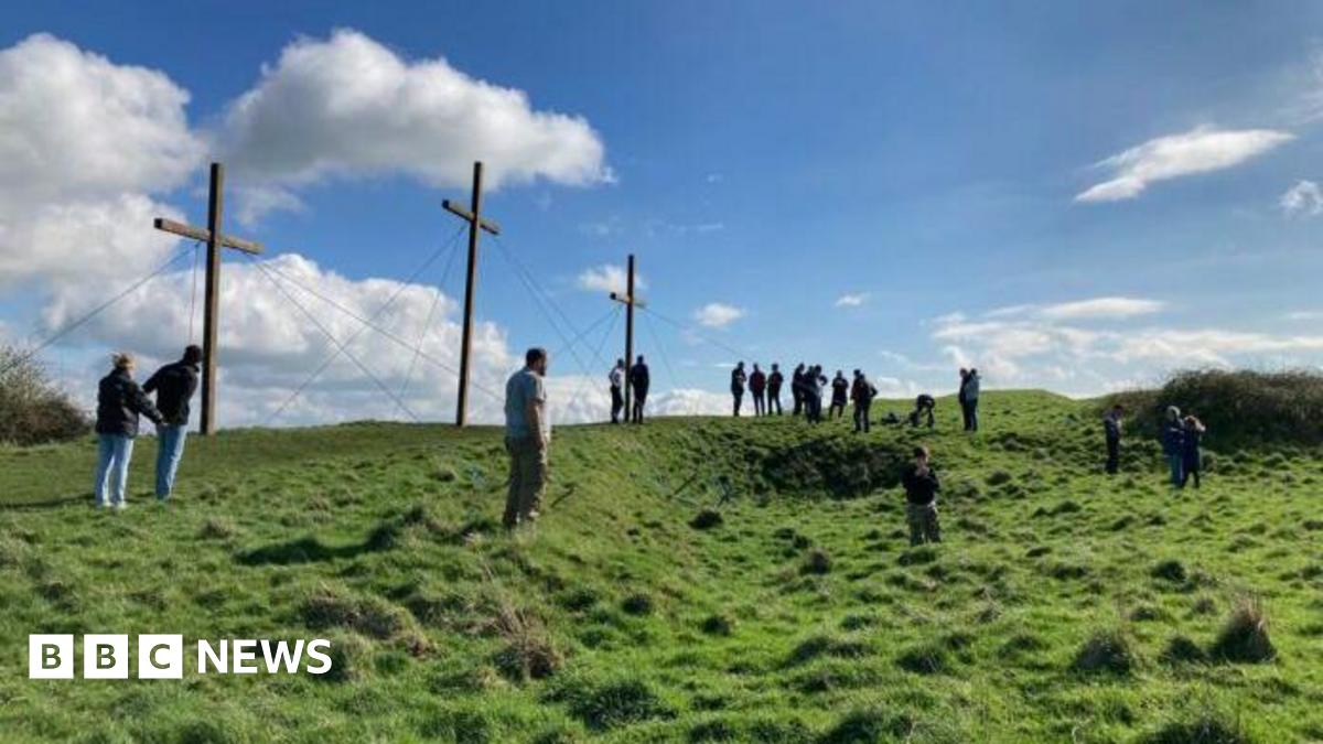 Brent Knoll Easter crosses to be absent over safety concerns - BBC News