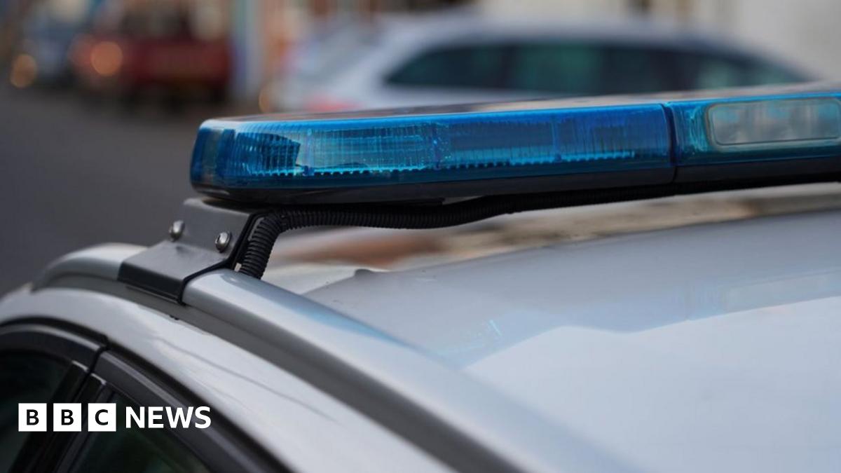 Motorcyclist,18, dies at scene of A4 Bristol crash - BBC News