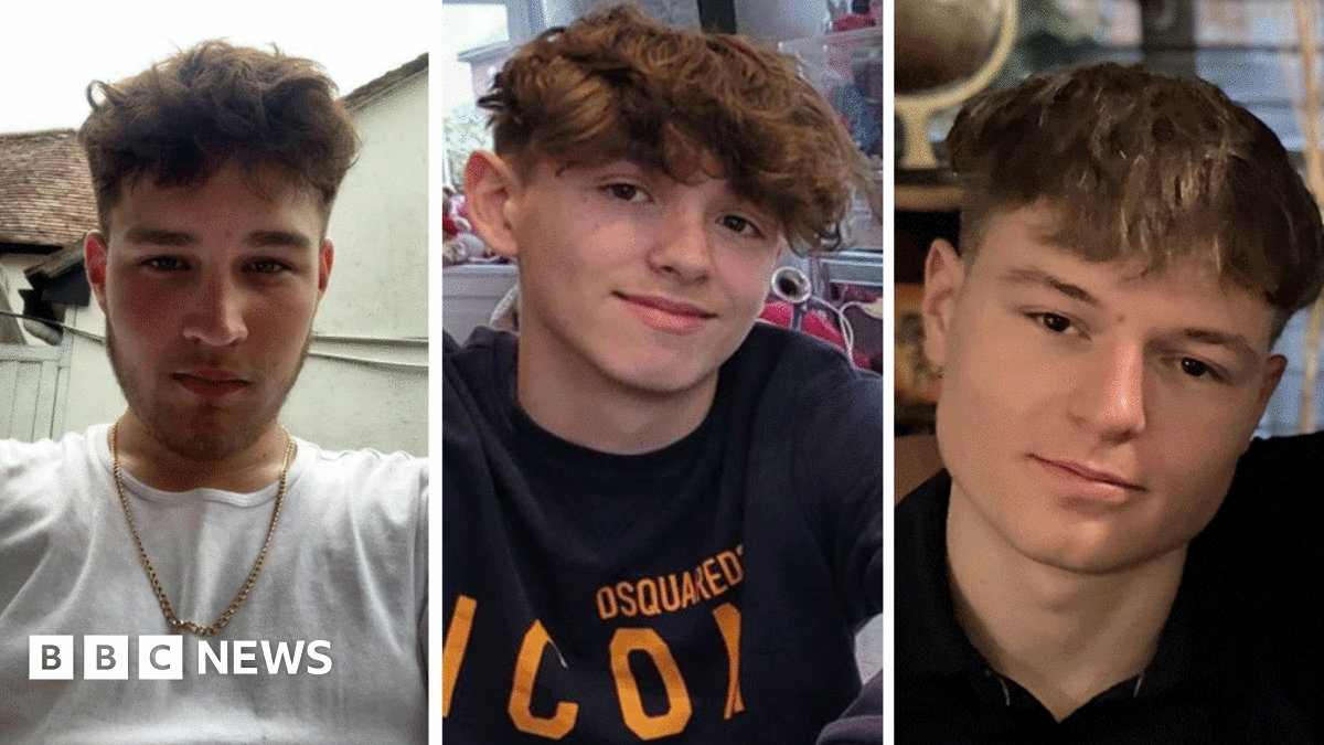 Marcham crash: Inquests open after three teenagers killed - BBC News