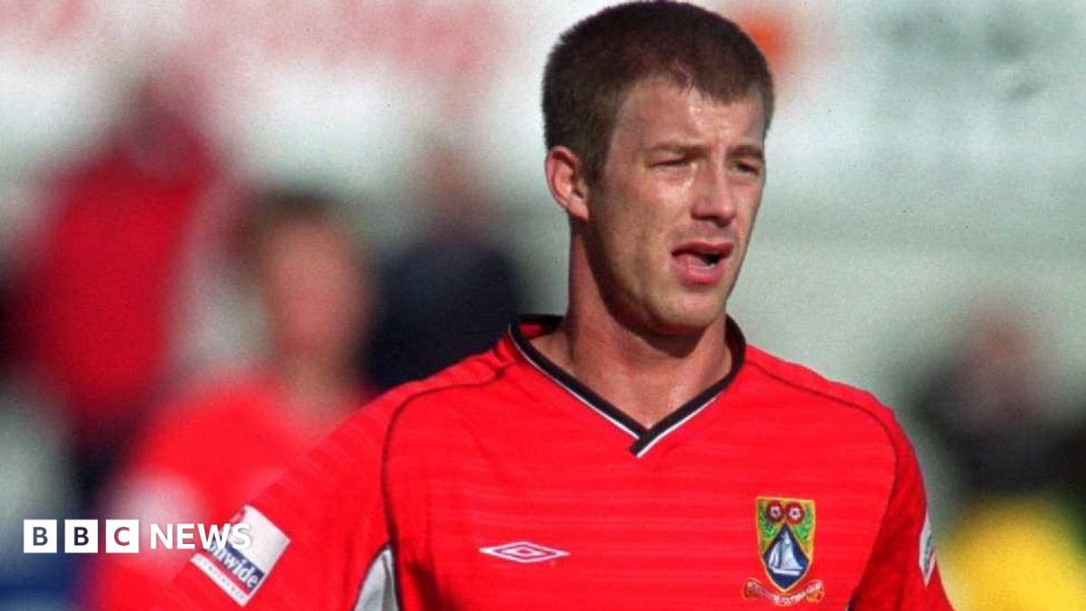Second footballer comes forward over abuse at Crewe Alexandra - BBC News