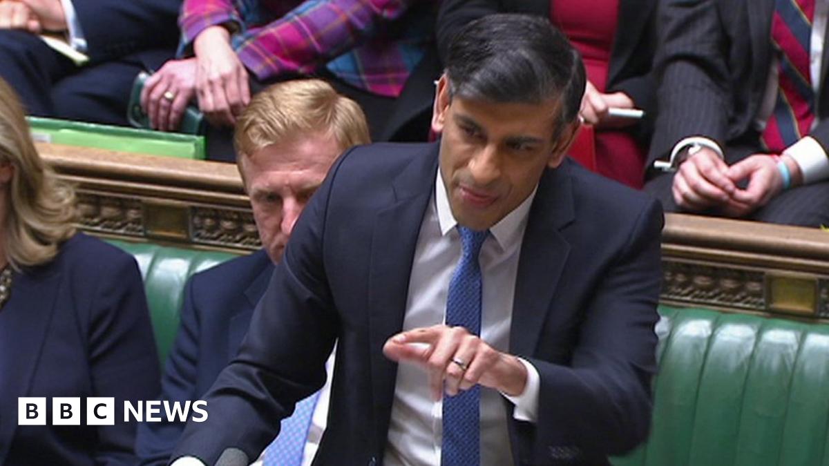 Rishi Sunak and Keir Starmer row over former leaders at angry PMQs - BBC News