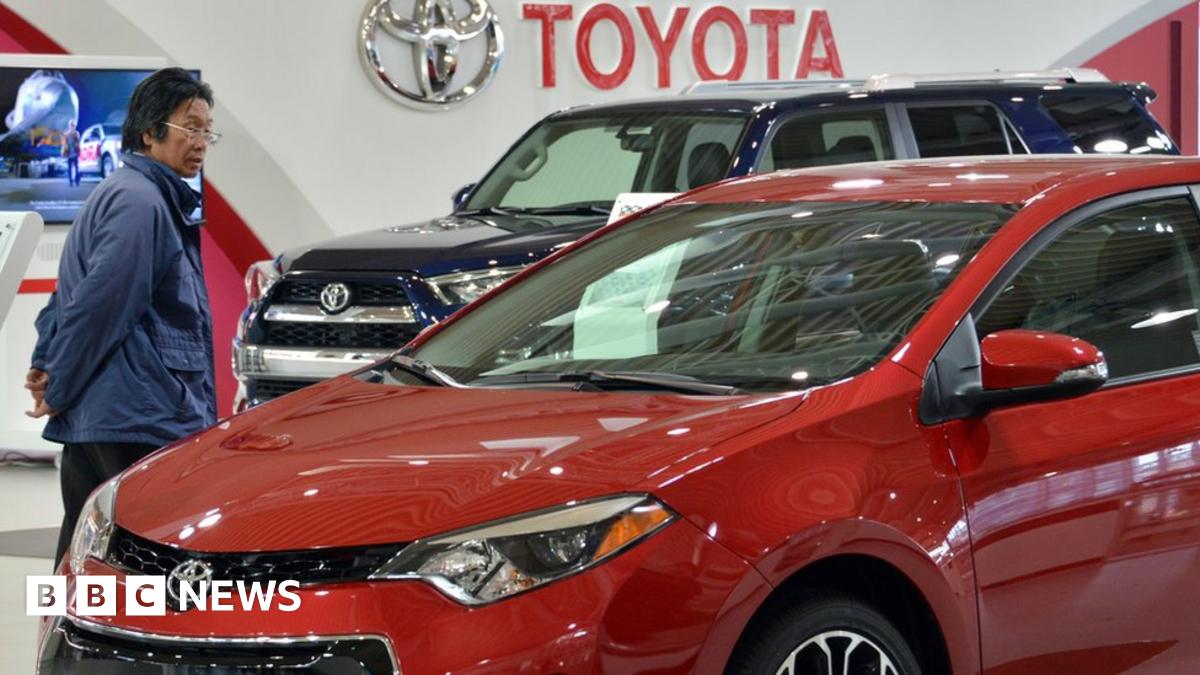 Toyota surprises with 7.2% jump in quarterly profits - BBC News